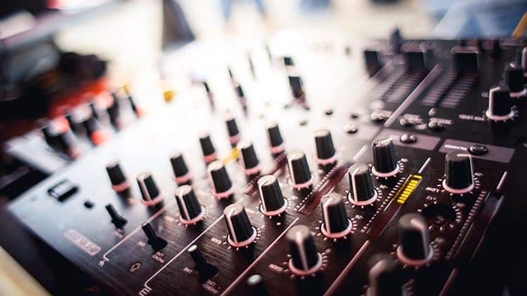 DJ Playlist erstellen: So gelingt dein DJ Set ⋆ delamar.de