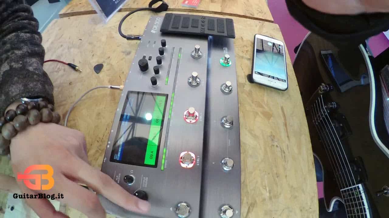 Mooer GE300: Amp Modeler, Multi FX & Gitarren Synthesizer ⋆ delamar.de