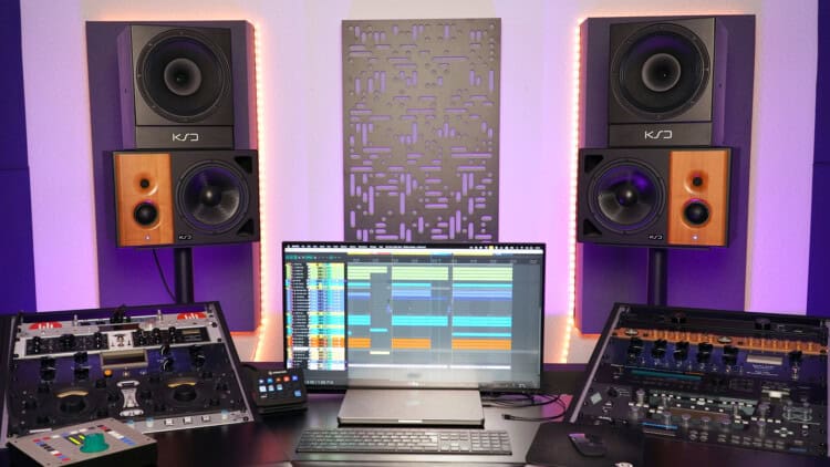 KSdigital C100 Test: Studiomonitor mit viel Bass ⋆ delamar.de